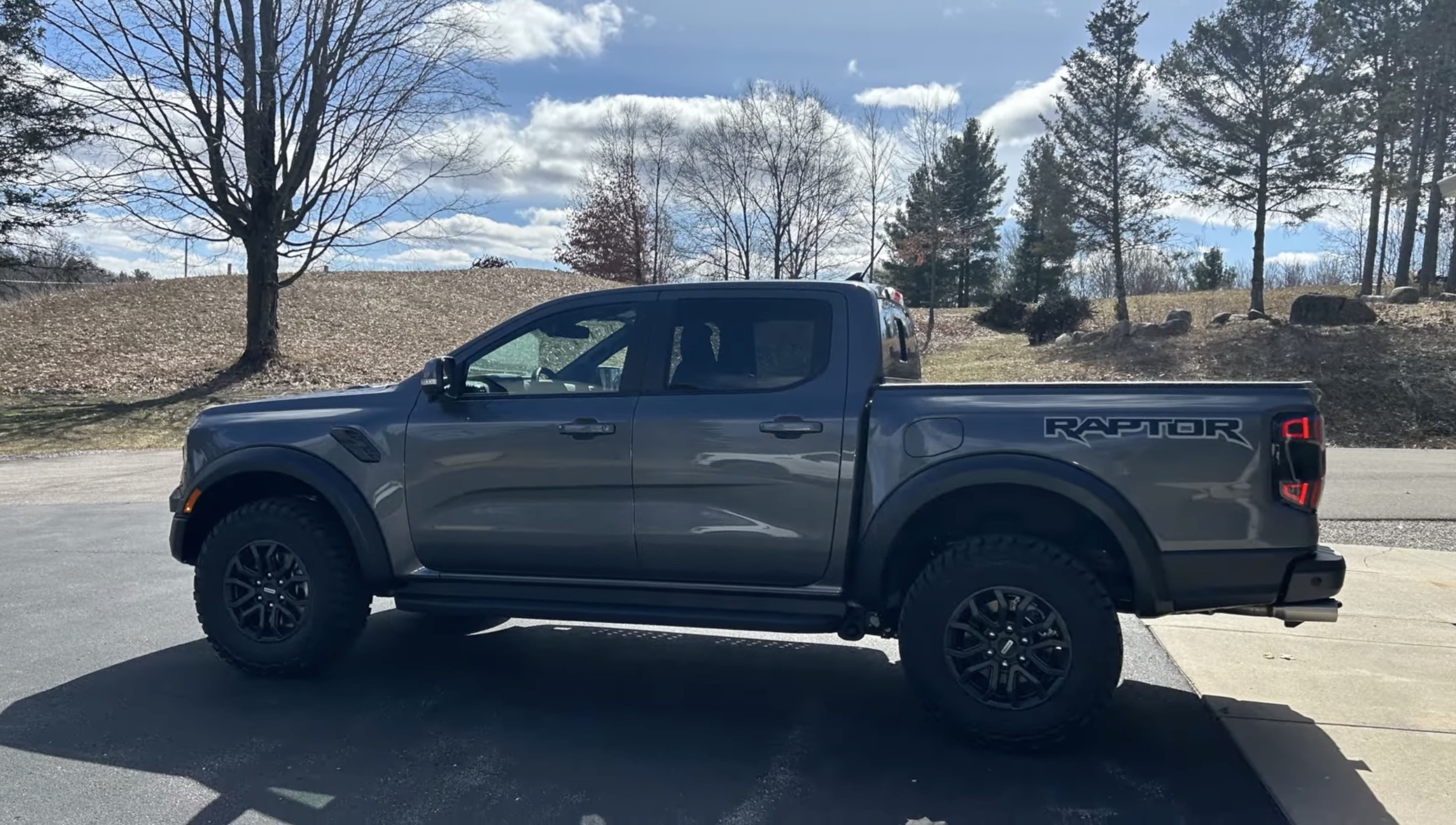 Video of my 2024 Ranger Raptor arrival, delivery and walk around ...