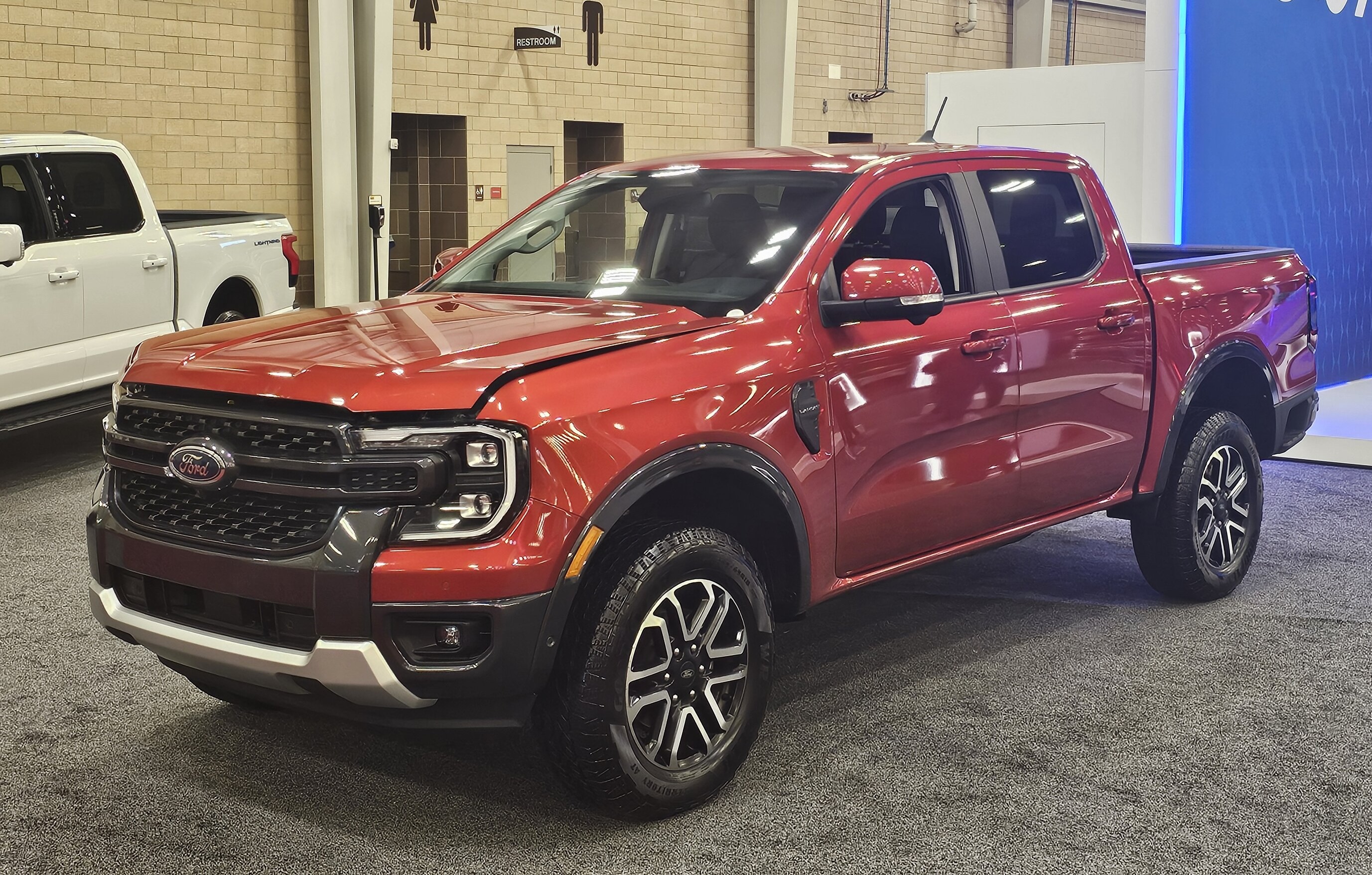 Checked out 2024 Ranger Lariat @ OKC Auto Show | Ranger6G - 2024 ...