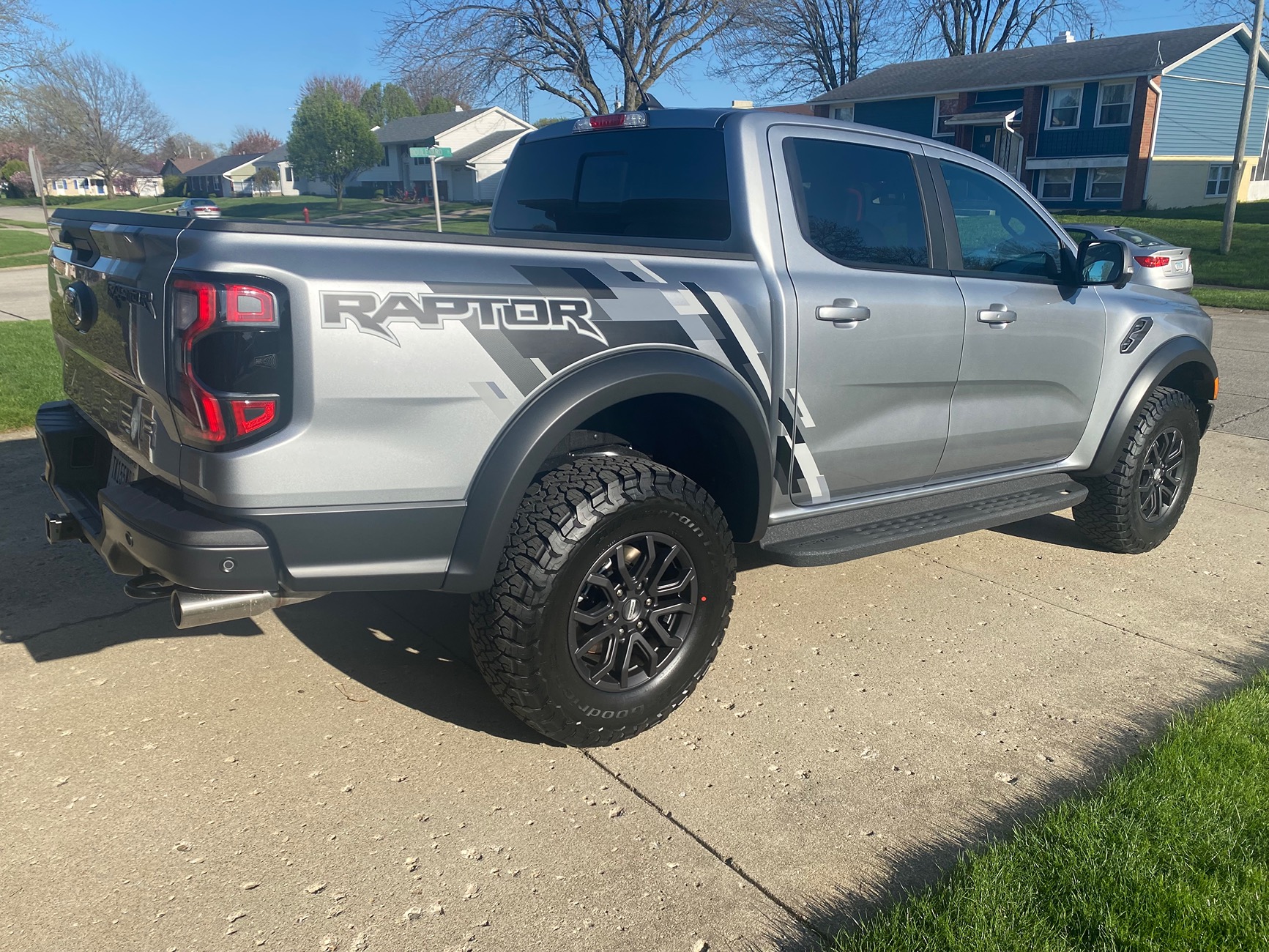 Finally arrived home: 2024 Ranger Raptor Iconic Silver Metallic ...