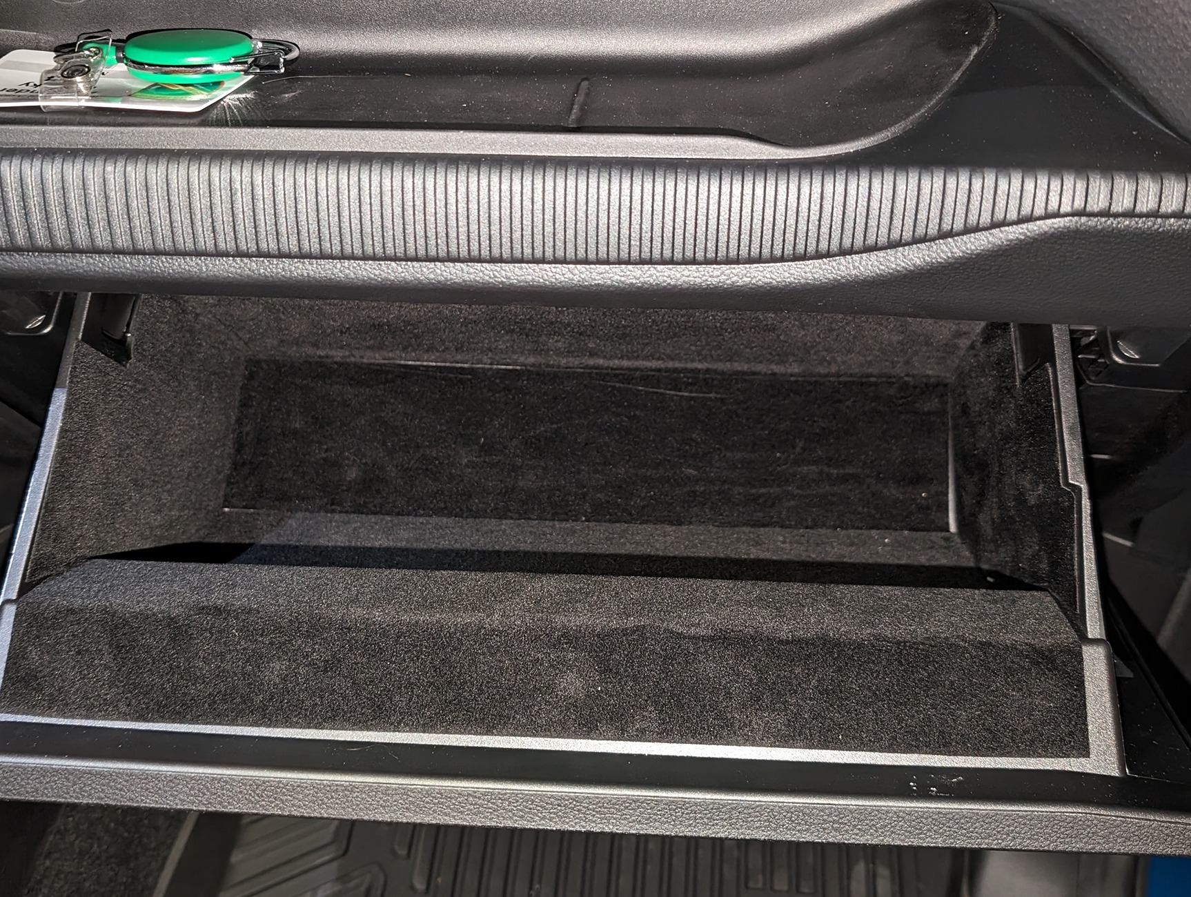 Lined glovebox with felt | Ranger6G - 2024+ Ranger & Raptor Forum, News ...