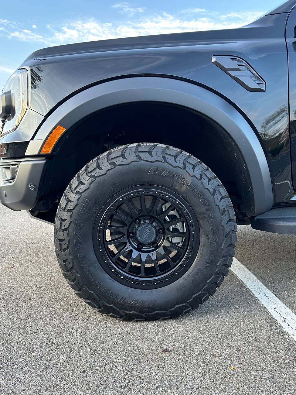 RRW 17x8.5 0 offset w/ factory BFG KO3 on Foutz 2.5" Perch Collars ...