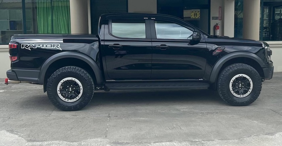 Finally installed the Bronco SAS rims with 305/70 Ridge Grapplers ...