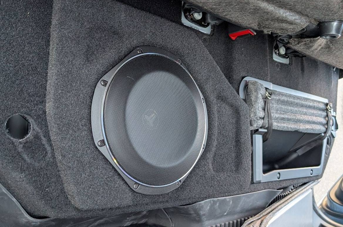 Audio Upgrade Review! JL Audio Stealthbox + Sound Good Stereo Kicker ...