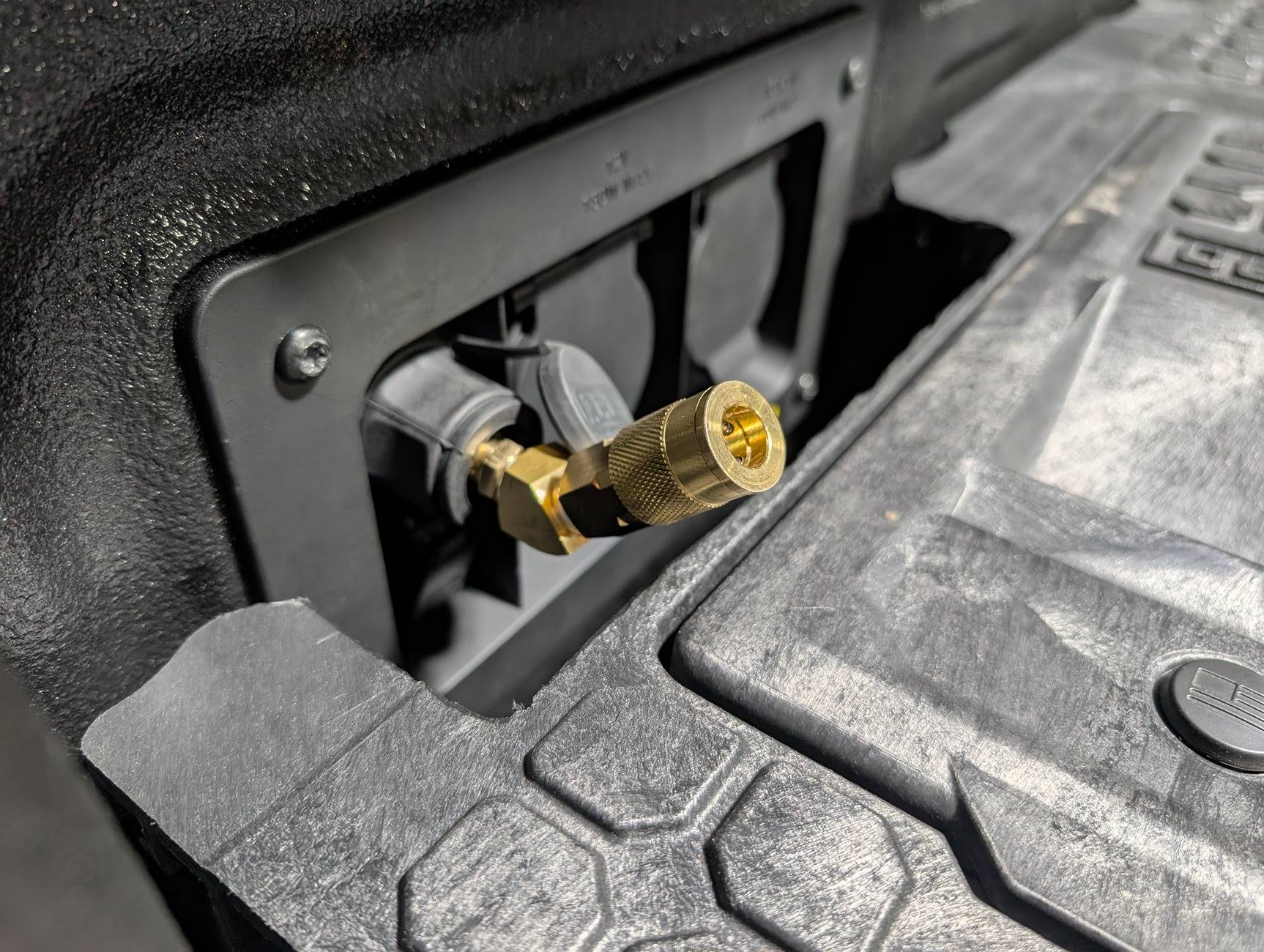 ARB compressor install with SDHQ brackets and a quick connect in the ...